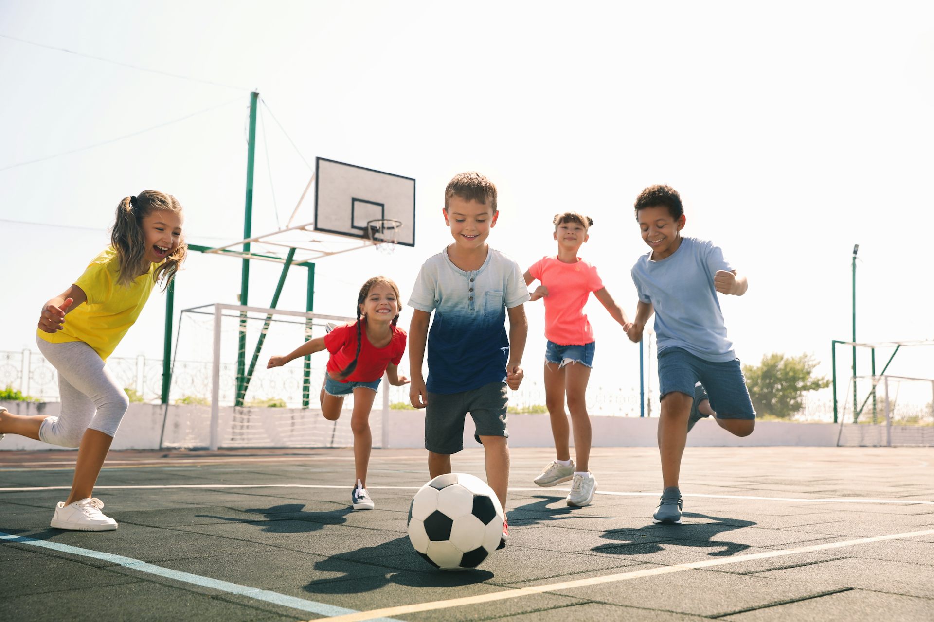 ¿Se debería prohibir jugar al balón en el recreo?