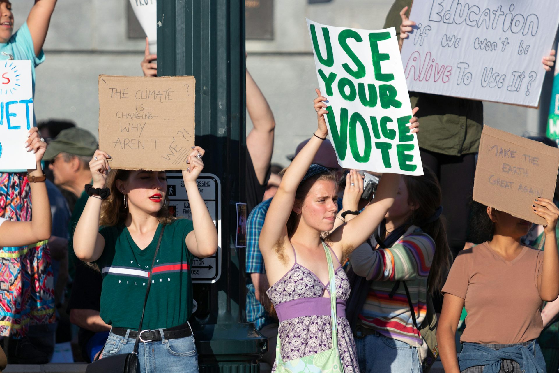 US election: two graphs show how young voters influence presidential ...