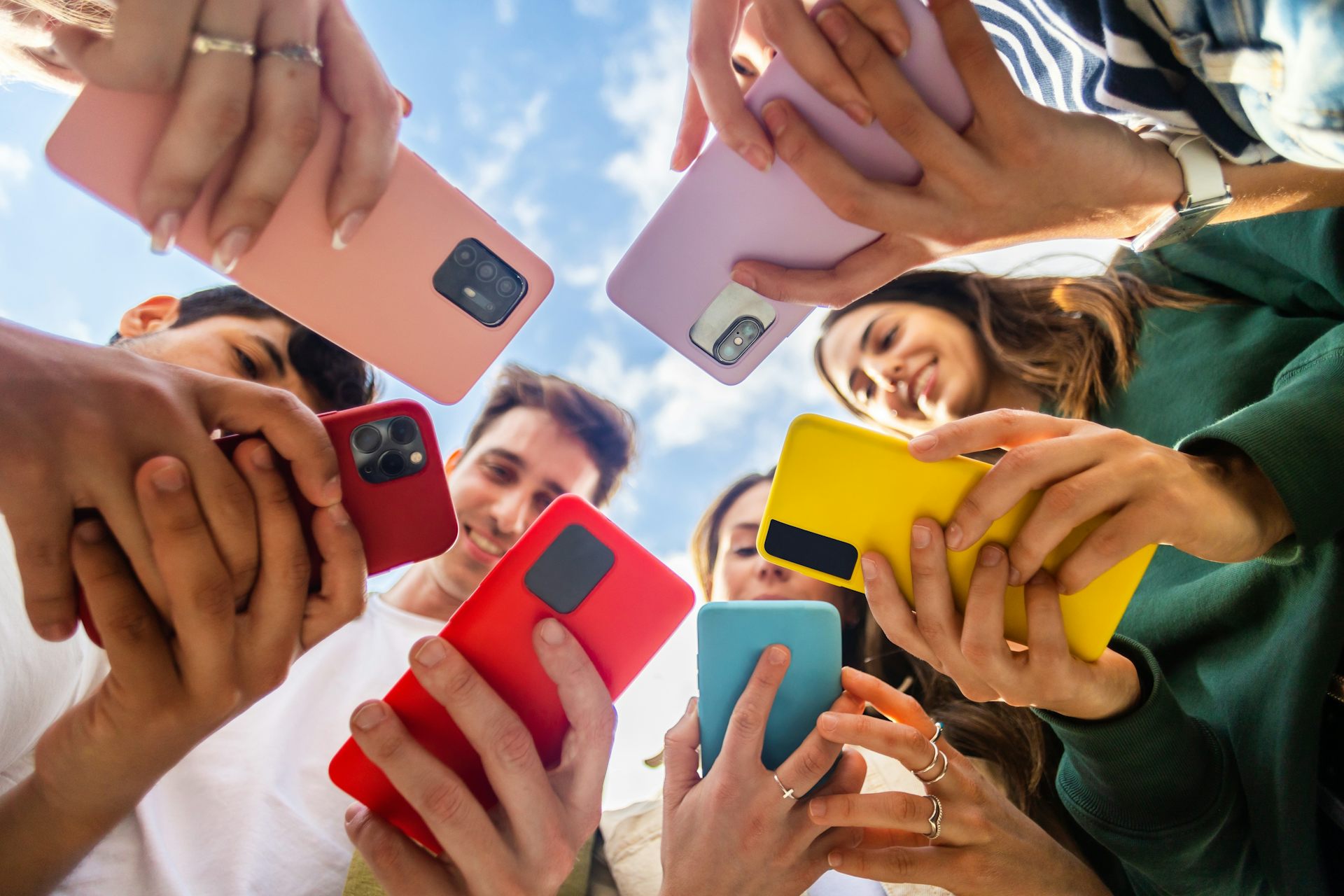 ¿Cómo afectan la tecnología digital y las redes sociales al cerebro de ...
