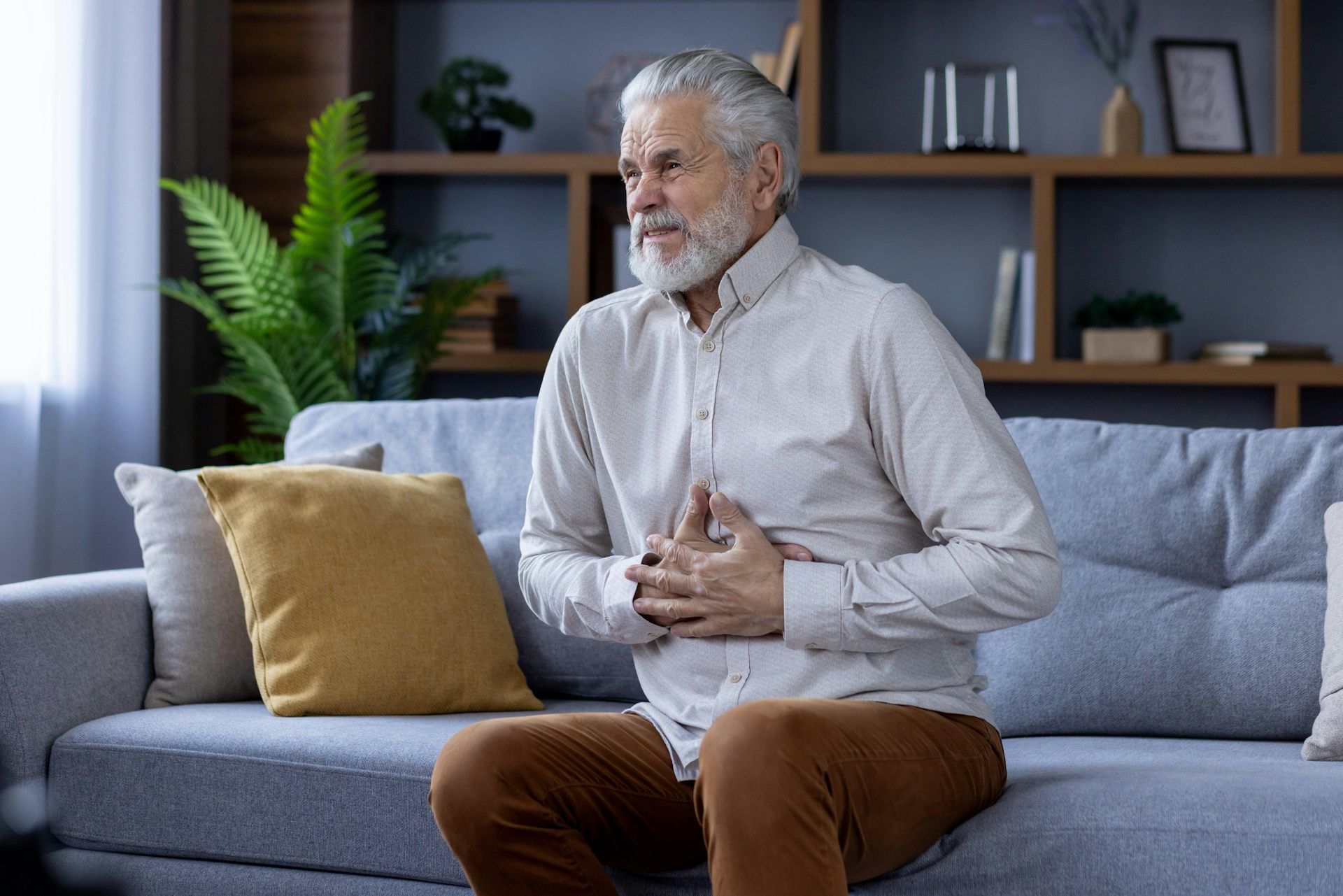 Can this thumb test tell if you are at increased risk of a hidden ...