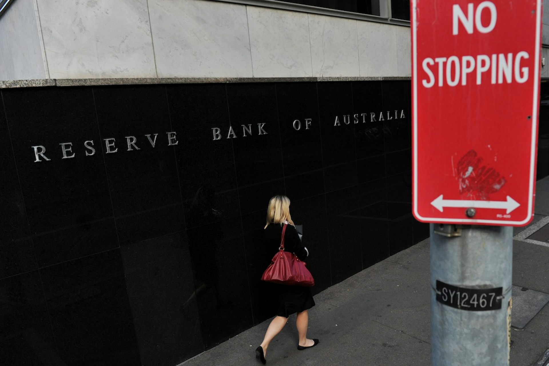 Falling Aussie dollar to weigh on interest rates decision