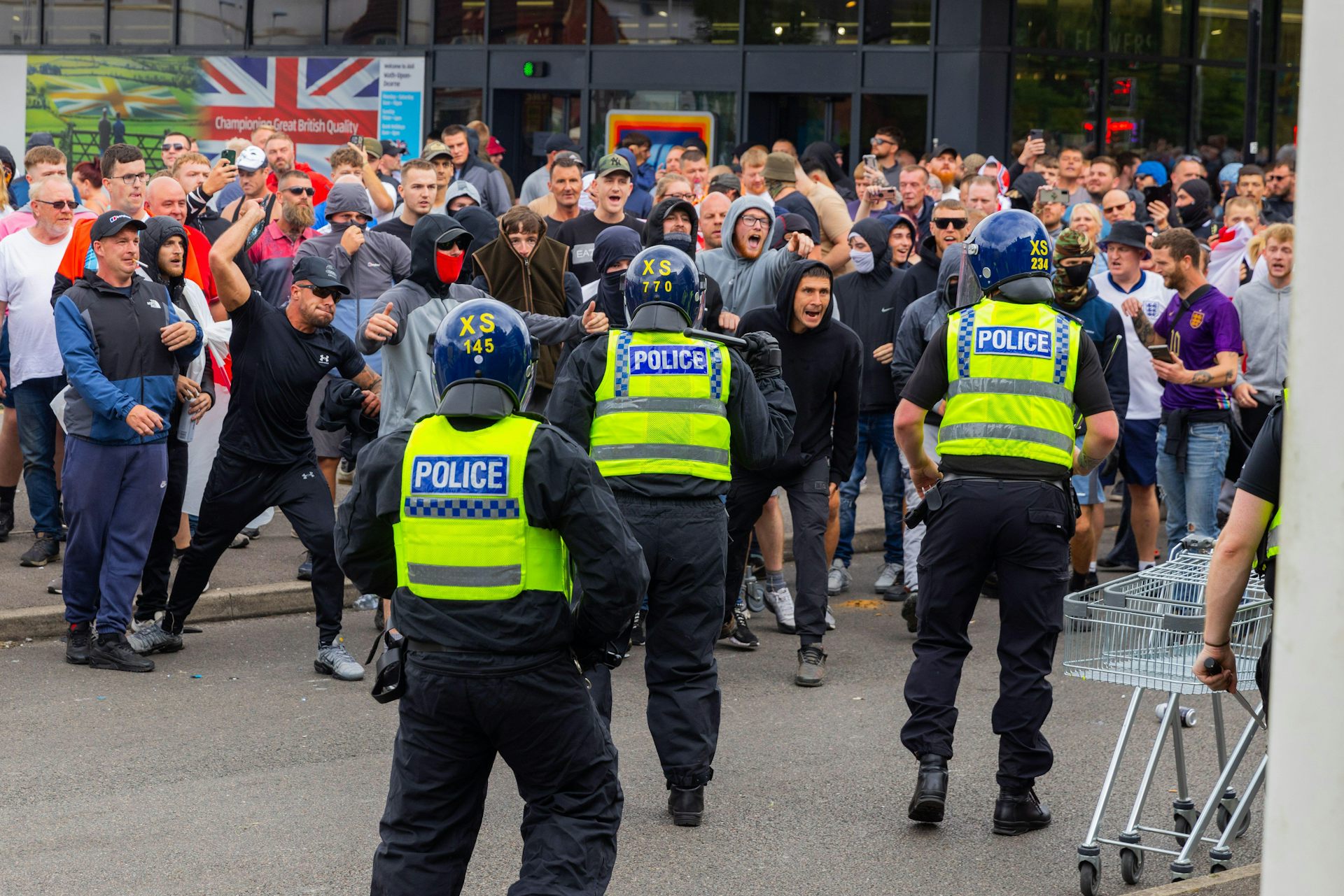 The hypermasculine far right: how white nationalists tell themselves ...