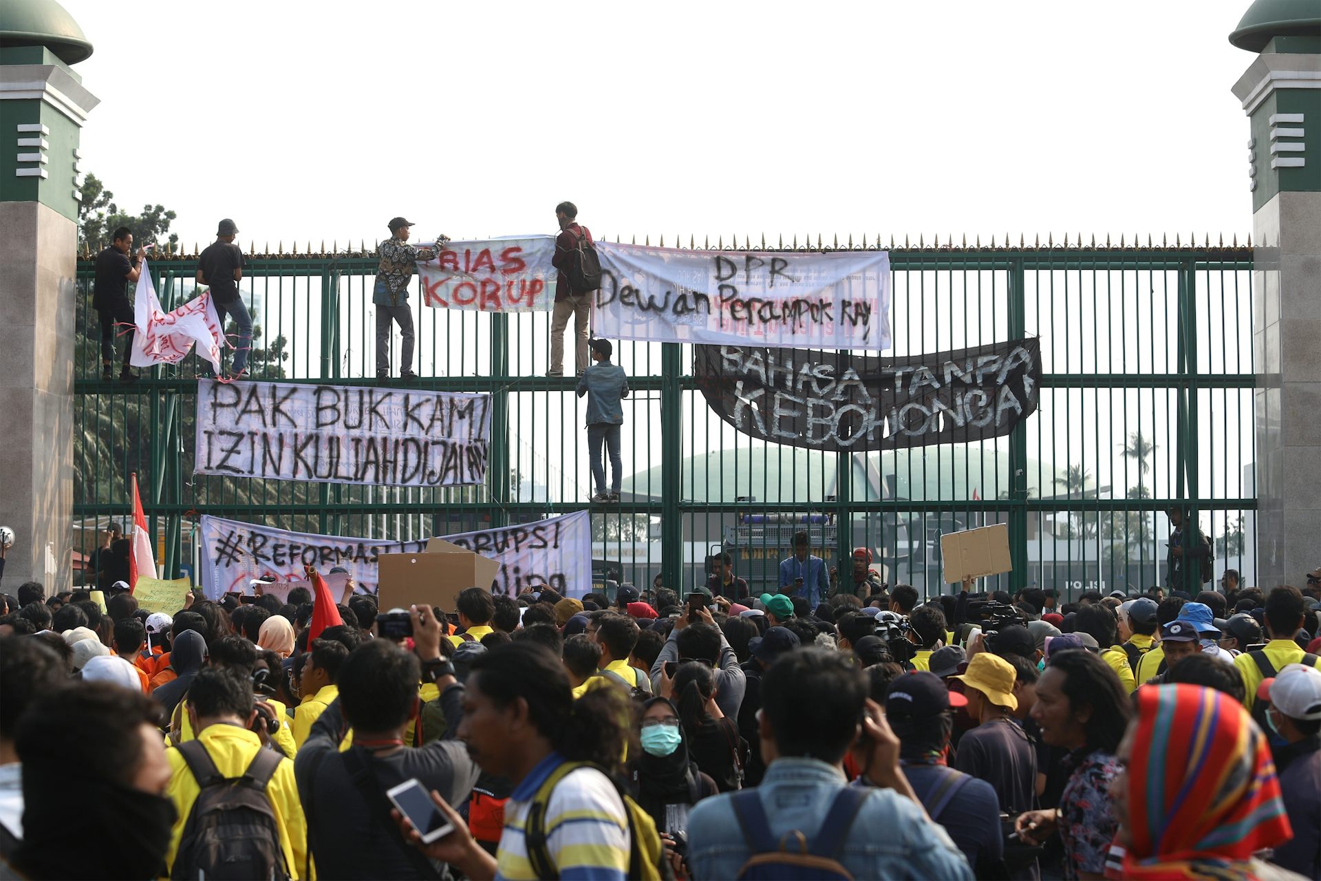 Panel Ahli: revisi UU Pilkada oleh DPR melanggar konstitusi, berisiko ...