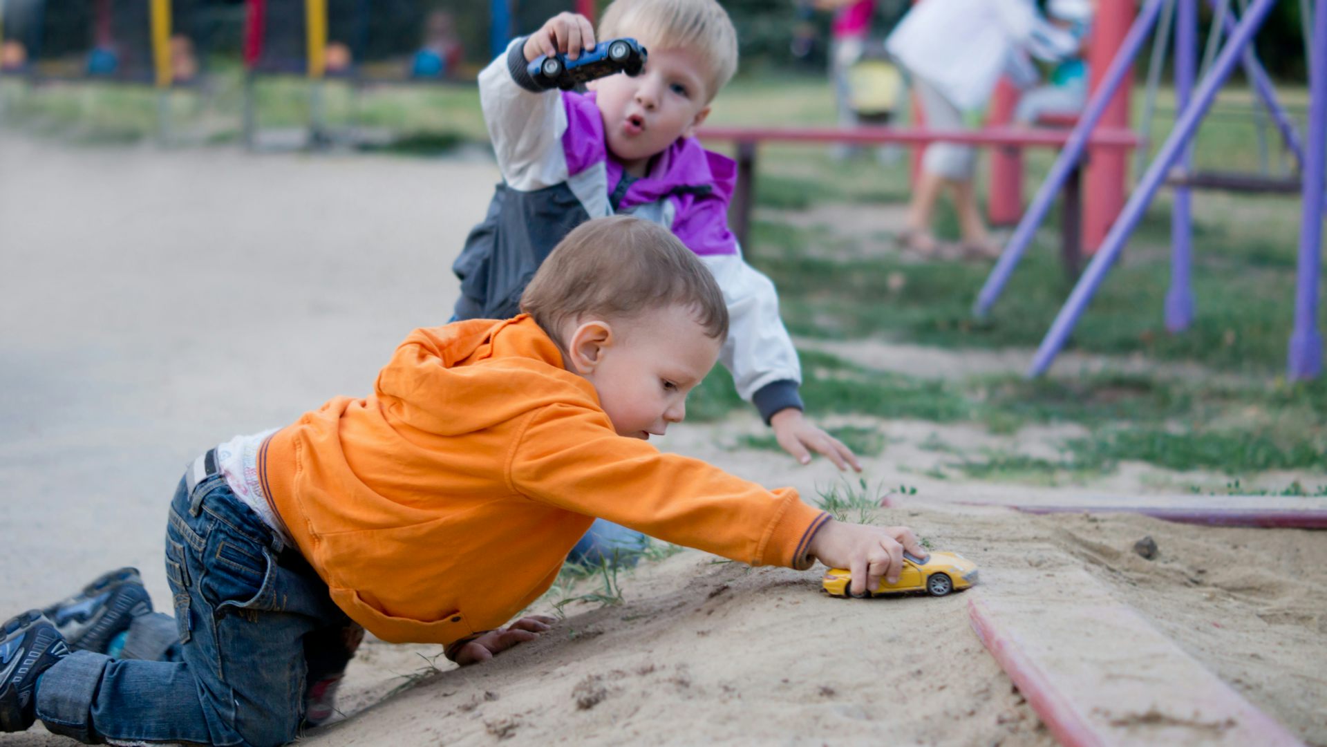 Toxic playgrounds: Broken Hill kids exposed to poisonous dust