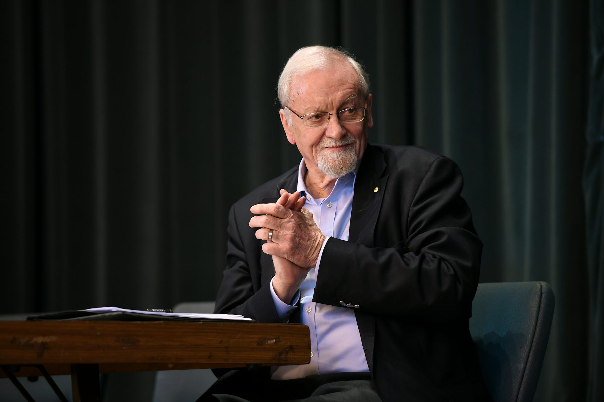 Gareth Evans condemns Labor timidity, tells leadership to ‘recover mojo’