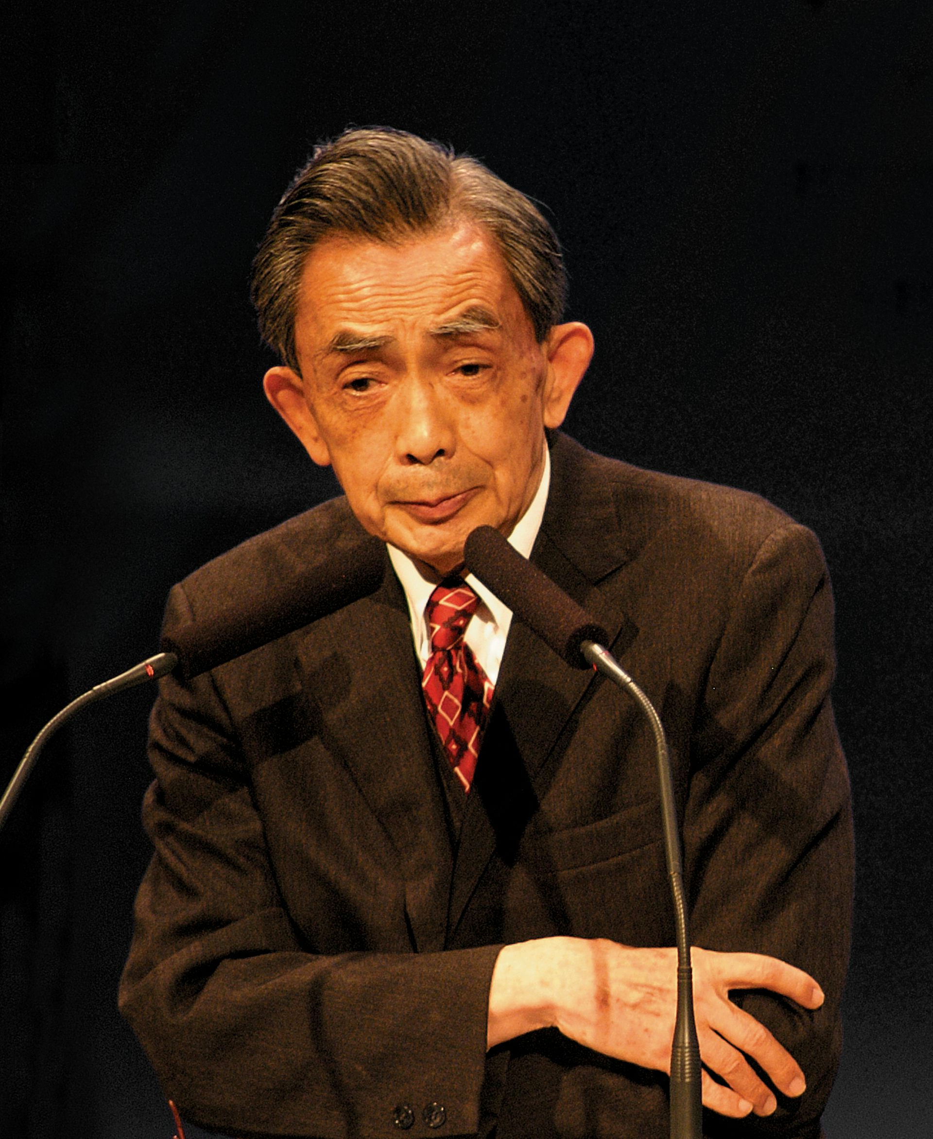 François Cheng, le poète français venu de Chine : une vie d’exil et de ...