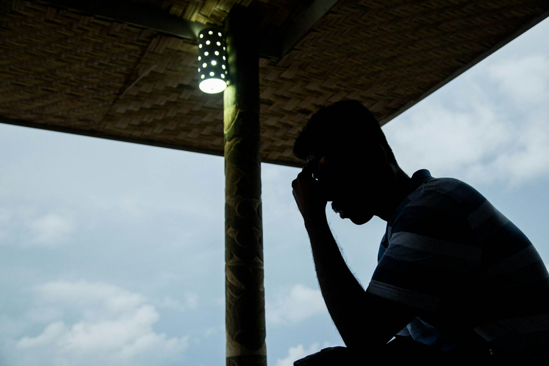 Dozens of refugees are still stranded in precarious situations in PNG ...