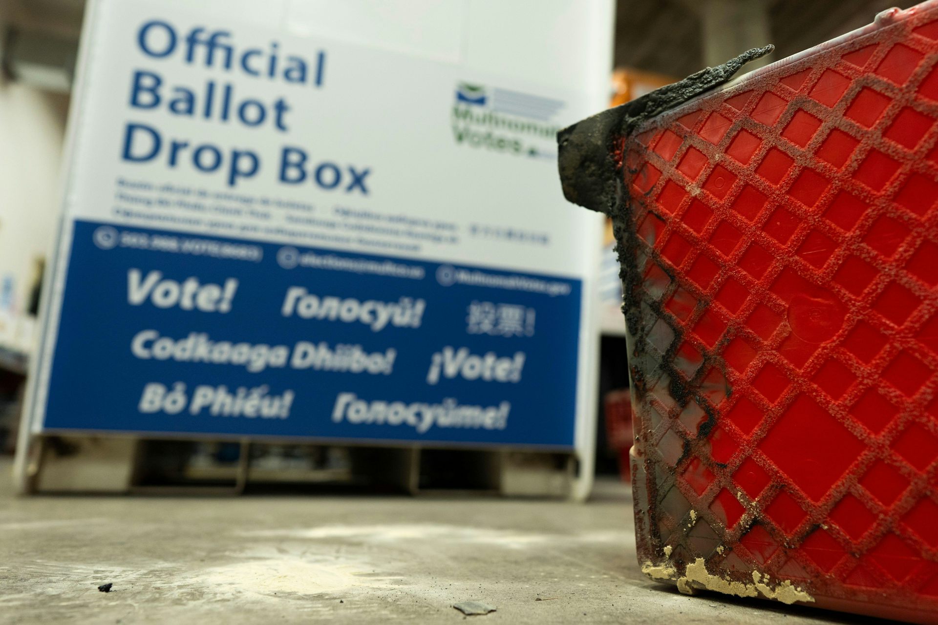 US election: officials are issued with panic buttons as attacks on ...