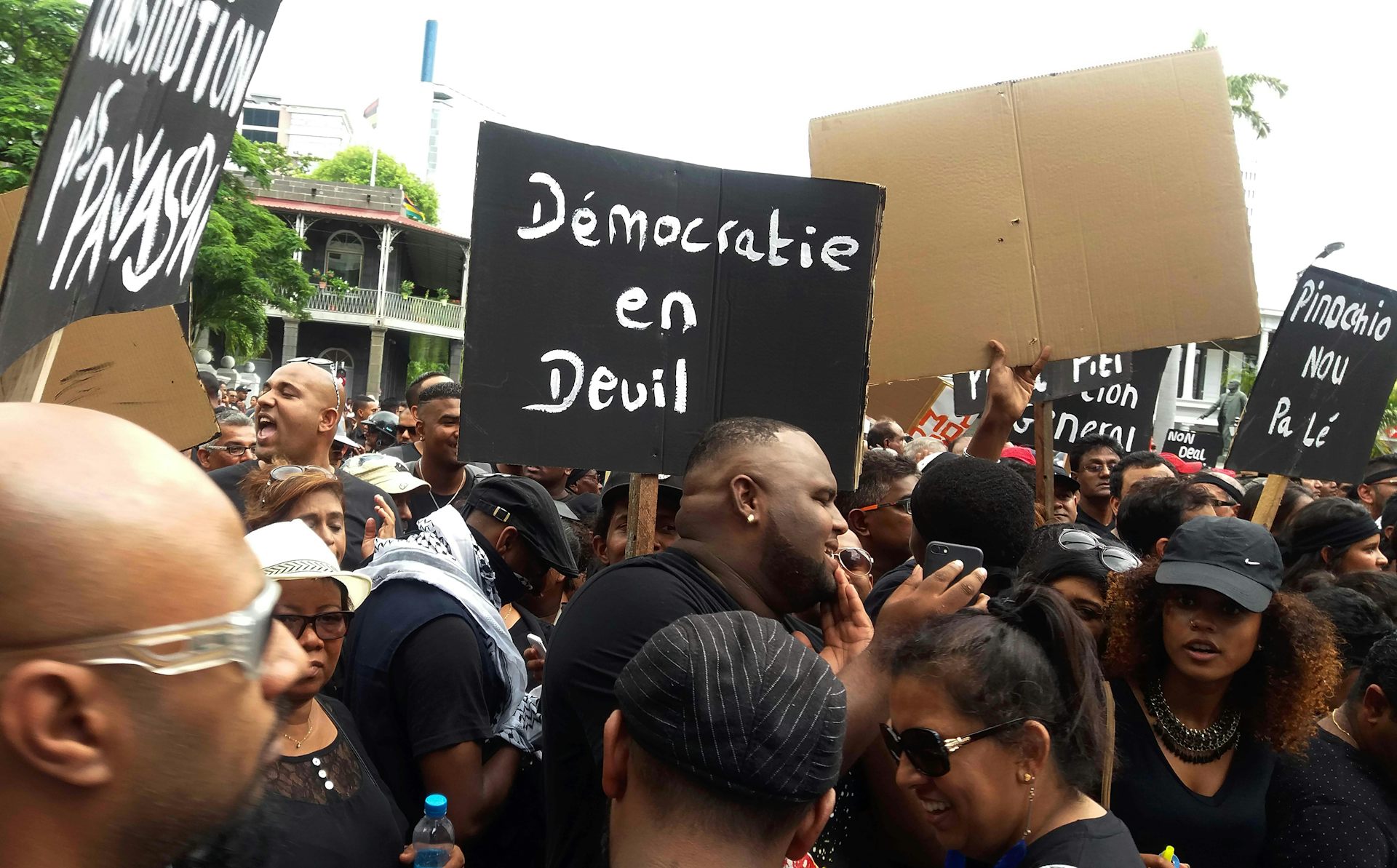 Mauritius’ social media shutdown: a worrying sign that civil rights are ...