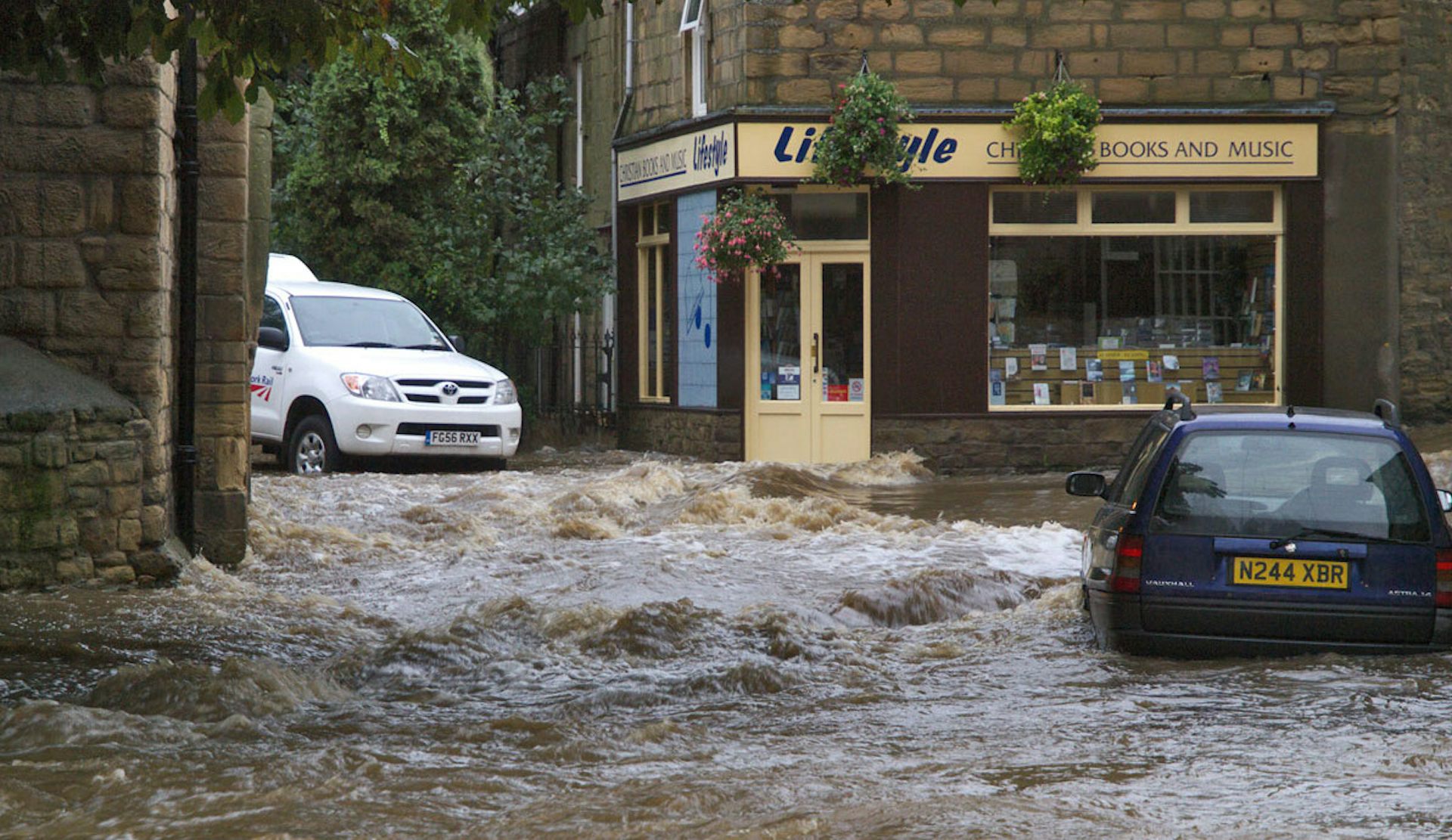 Rivers and swarms: how metaphor fuels anti-immigrant feeling