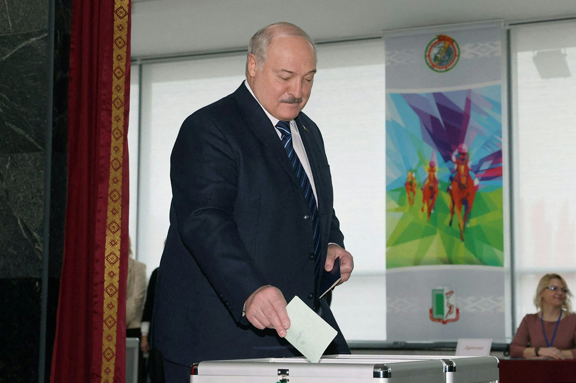 Biélorussie : Loukachenko en route pour son septième mandat