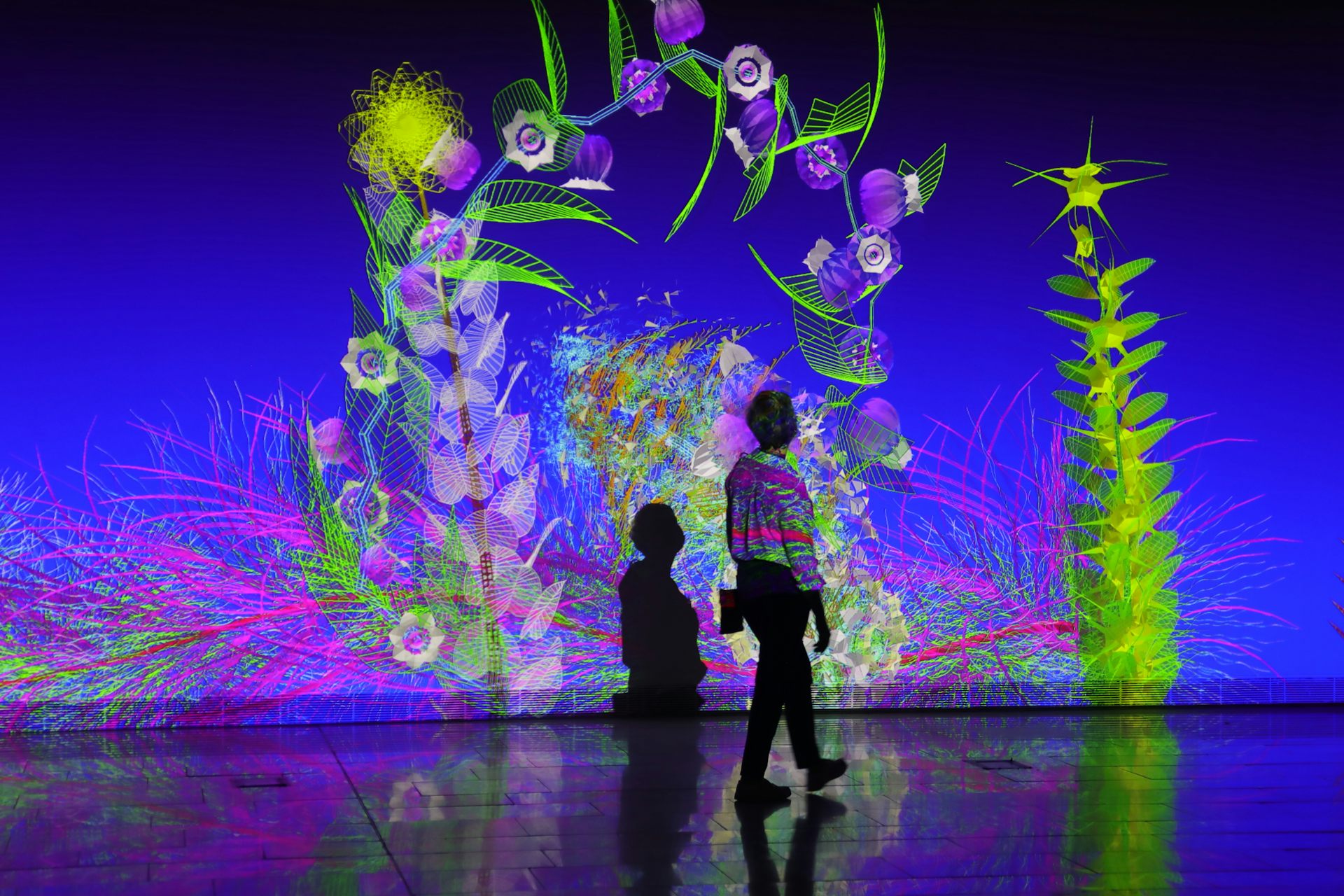 Flowers at London’s Saatchi Gallery: this exploration of flora in ...