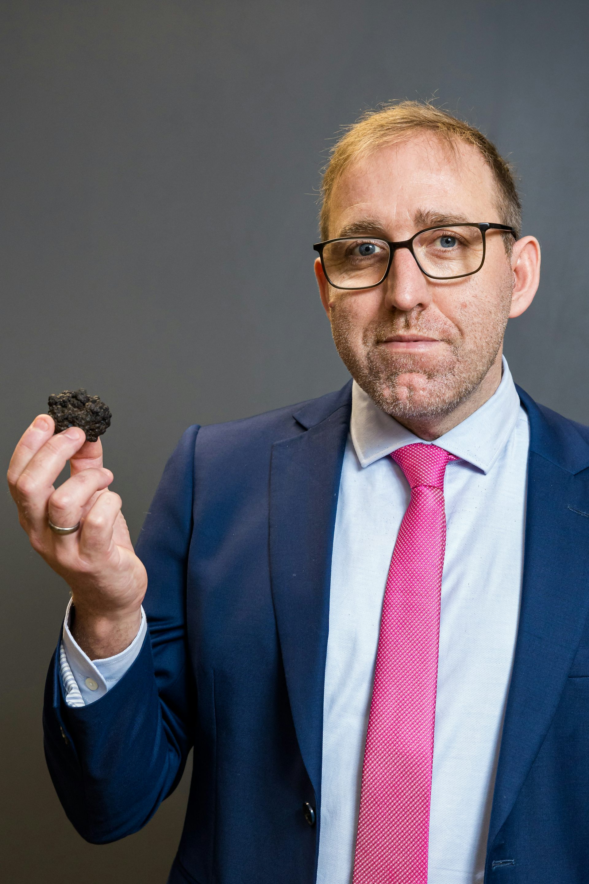 My team discovered ‘dark oxygen’ on the seafloor – now we’re trying to ...