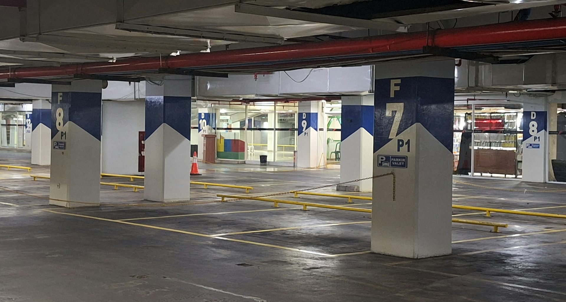 Gurihnya bisnis parkir valet yang menekan ketersediaan parkir reguler ...