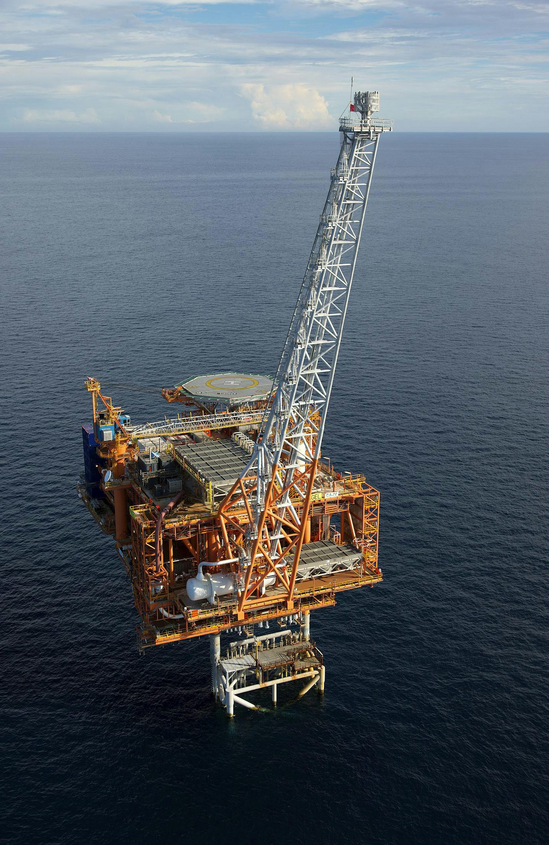 Woodside’s bid to expand a huge gas project is testing both major ...