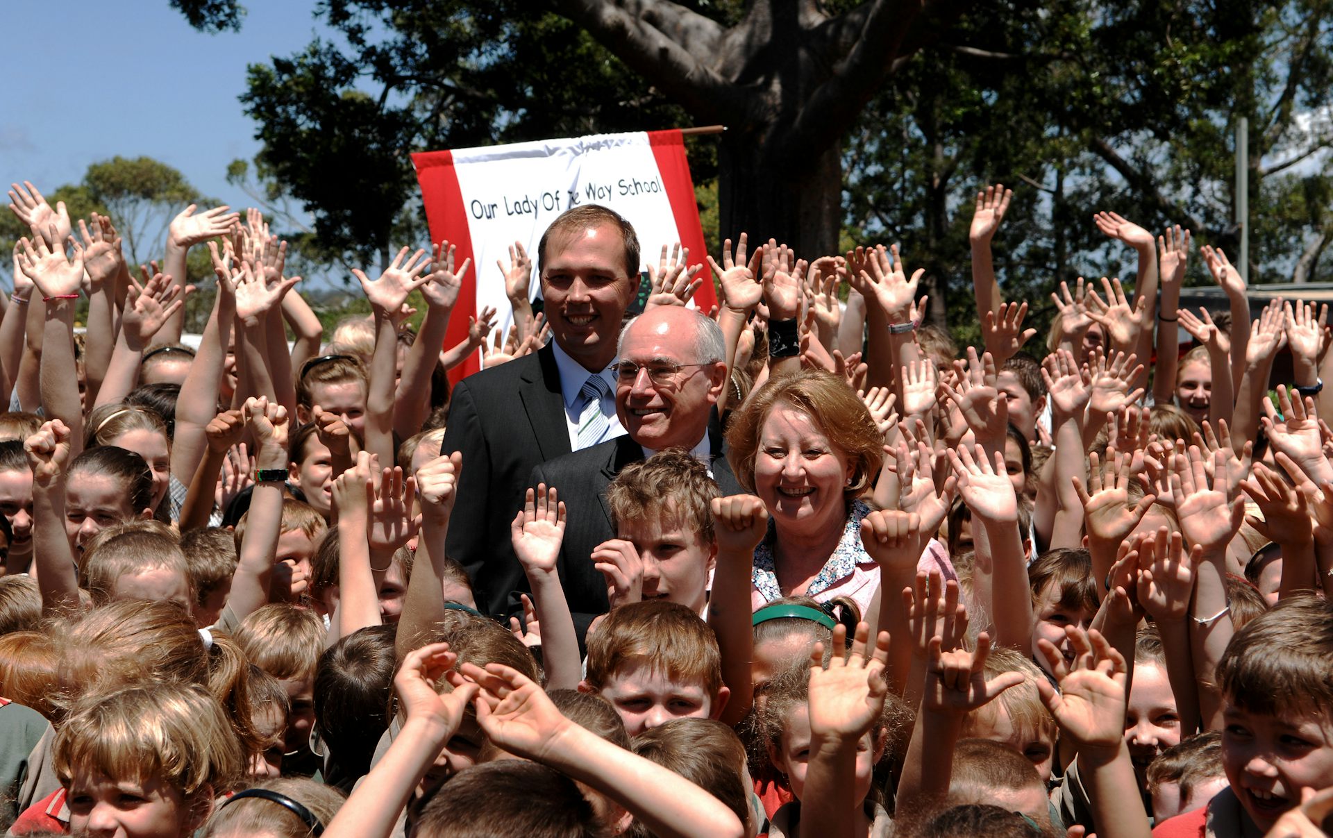 Peter Dutton: a Liberal leader seeking to surf on the wave of outer ...