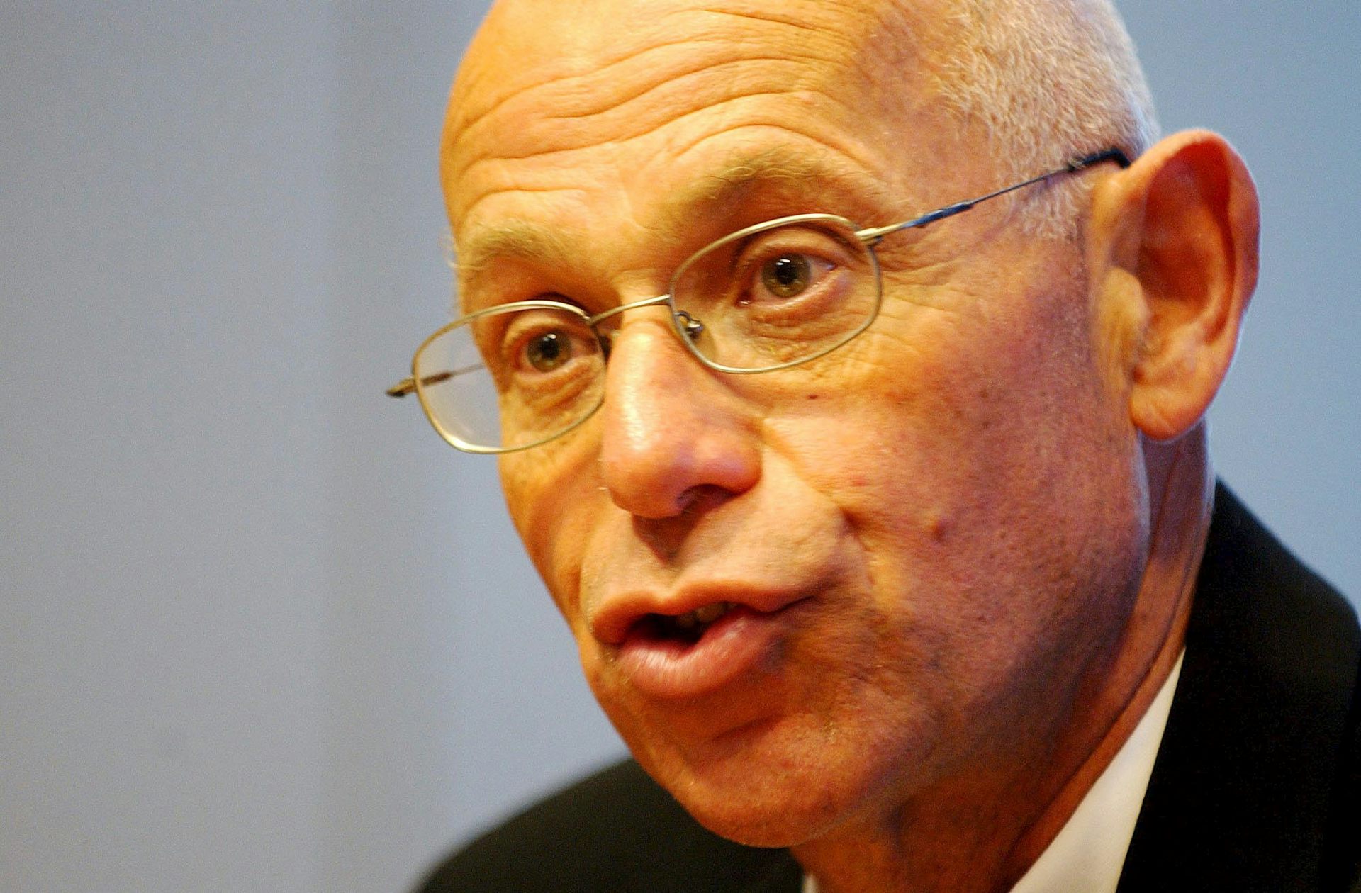 Fred Hilmer to chair Group of Eight as UQ's VC makes early exit