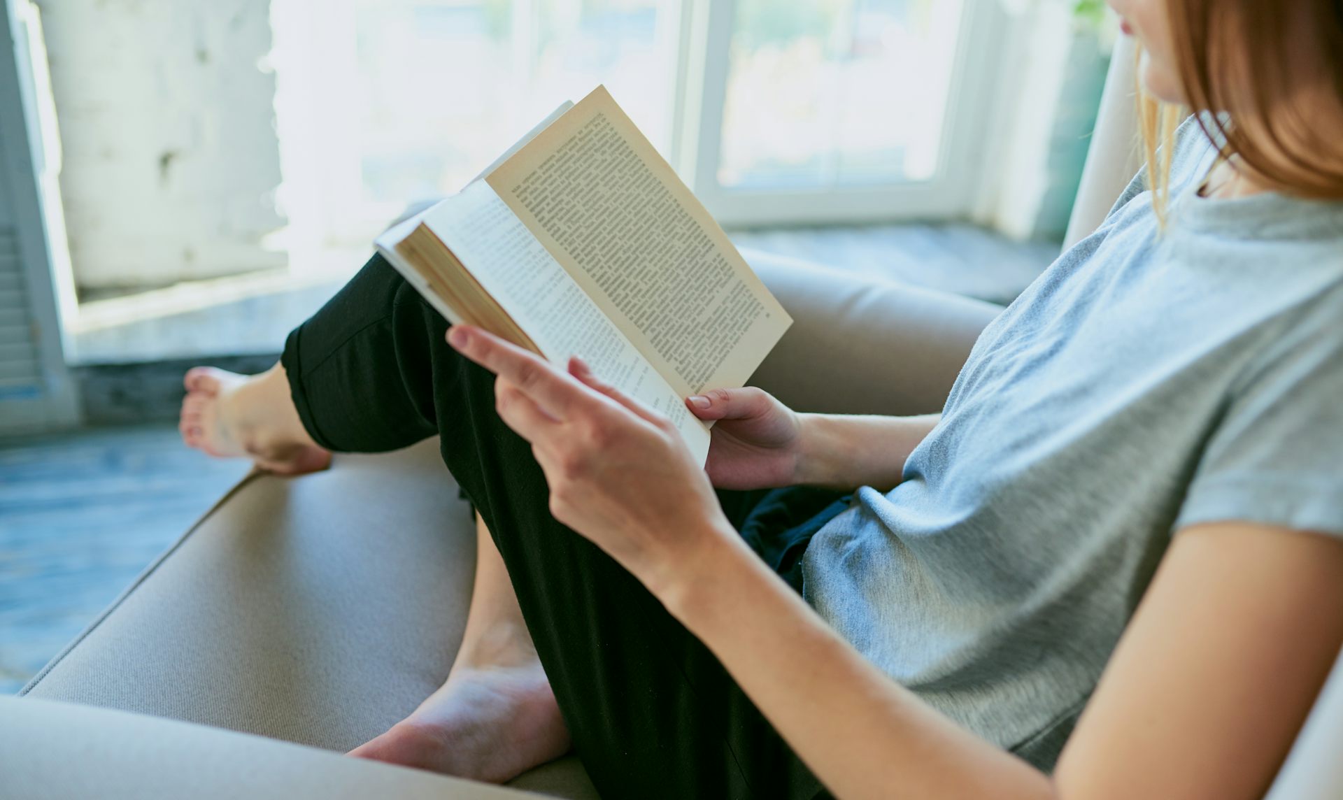 Lectura profunda en tiempos de ‘scroll’: cómo volver a leer con intención