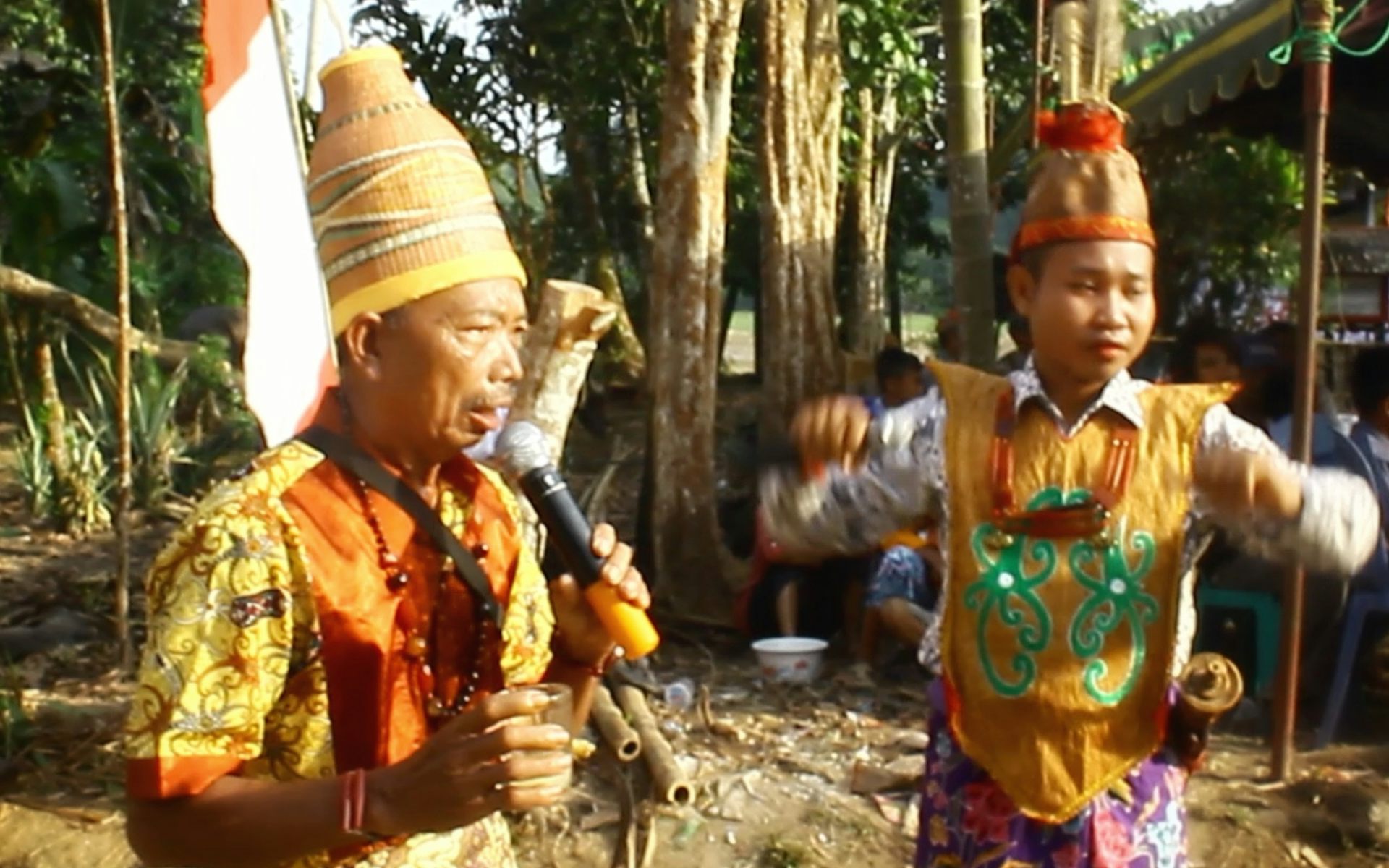 Ritual Sasana Kayau Suku Dayak Kalimantan Tengah: Merawat ingatan ...