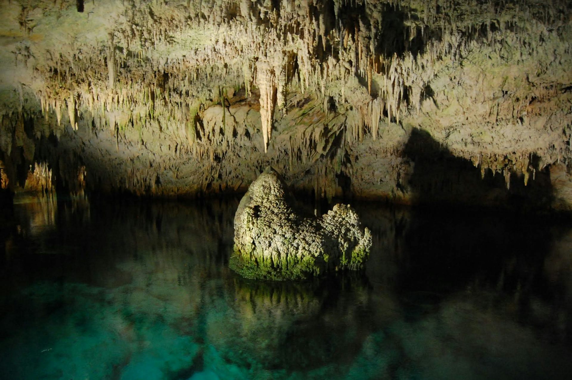 A Bermuda stalagmite reveals how the Gulf Stream shifted – and what it ...