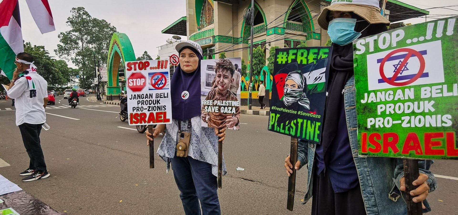 Riset: Warga non-Muslim Indonesia juga bersolidaritas memboikot produk ...