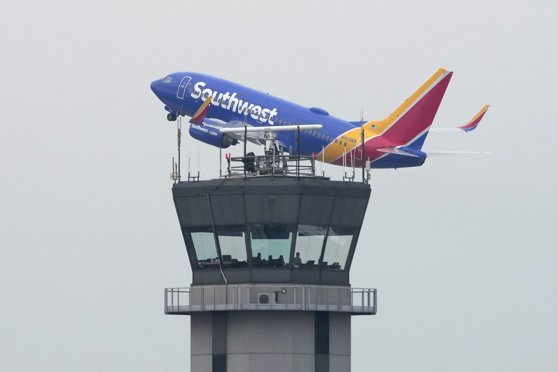 How the government shutdown is making the air traffic controller ...