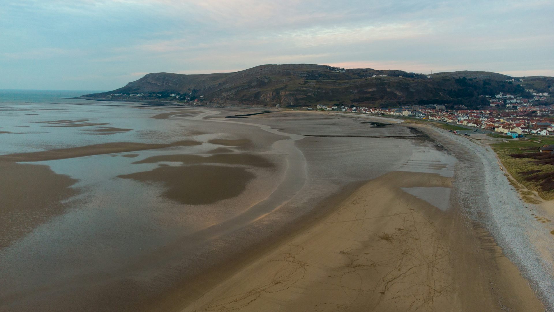 Misunderstanding the tide is putting millions at risk on UK coasts ...