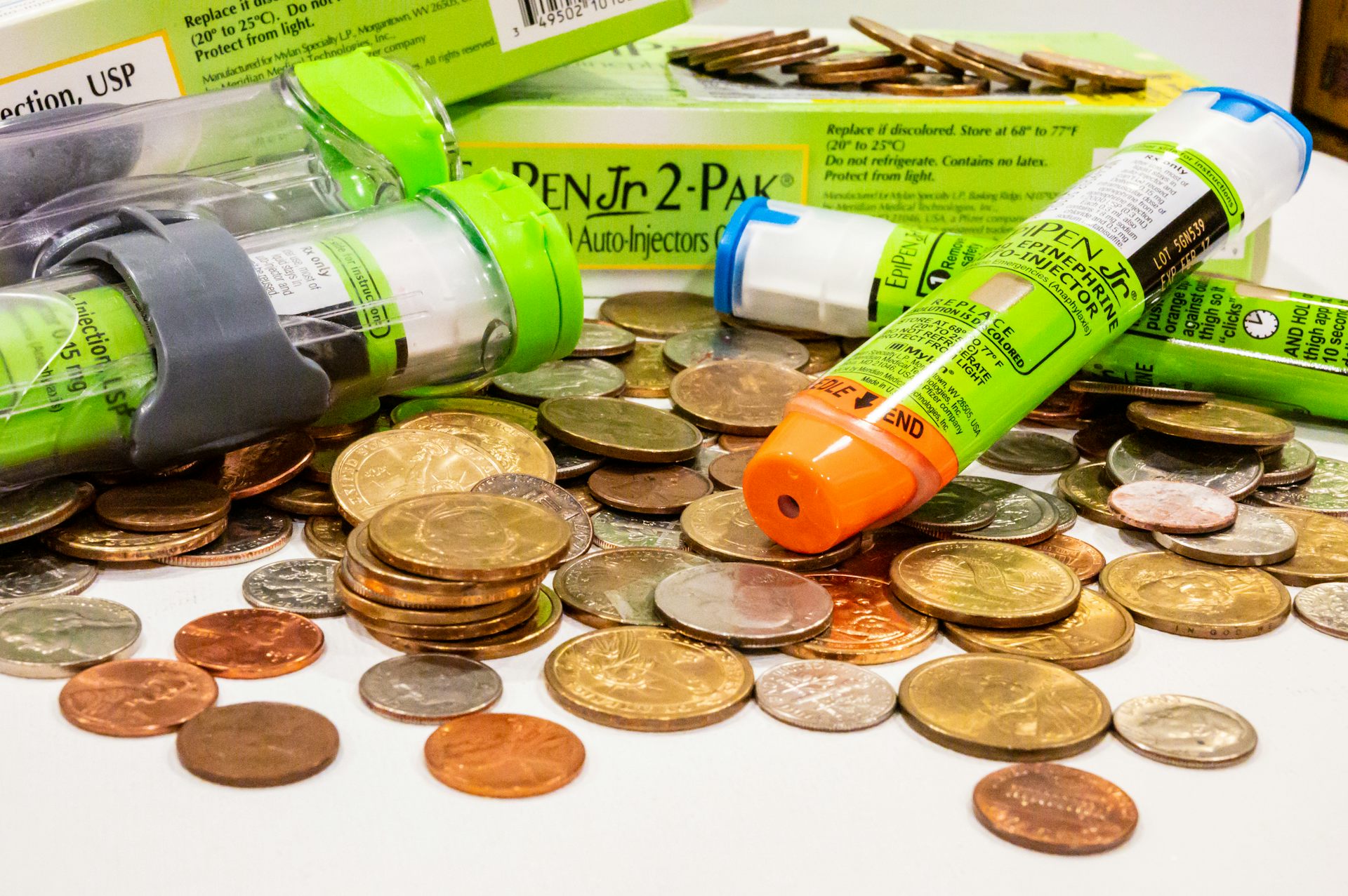 Monopoli hak paten bikin harga obat sangat mahal dan Indonesia ...