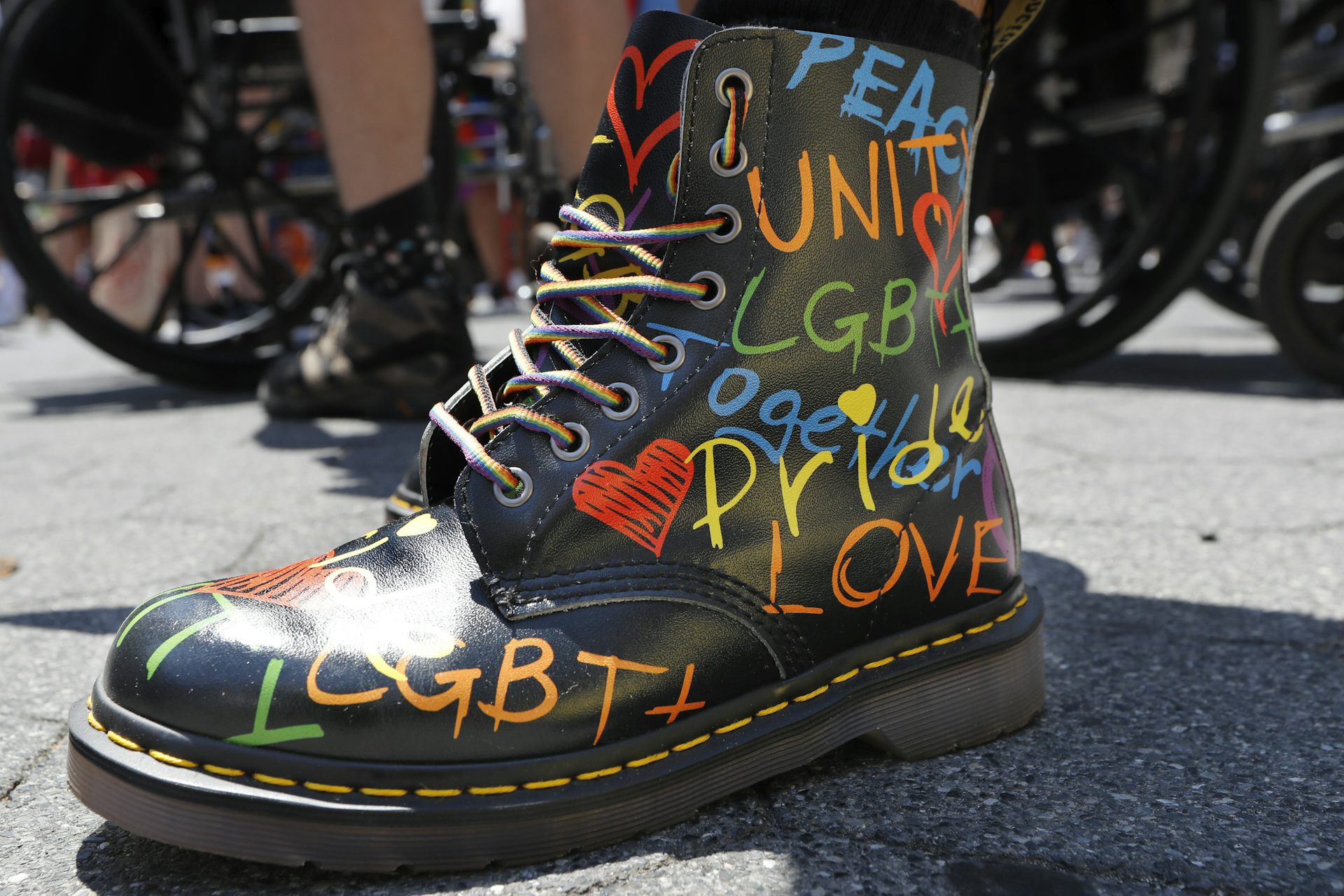 How ‘relationship anarchy’ is changing the nature of connection for ...