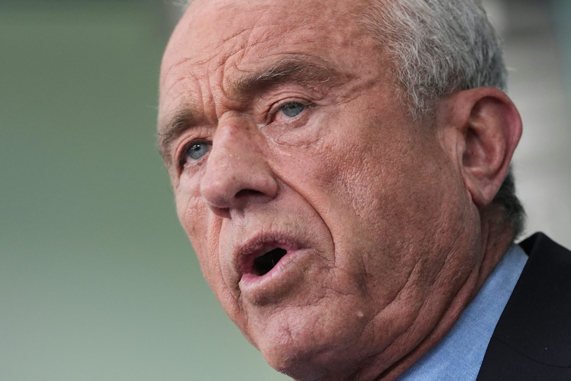 Robert Kennedy Jr. destrói calendário de vacinação infantil dos EUA ...