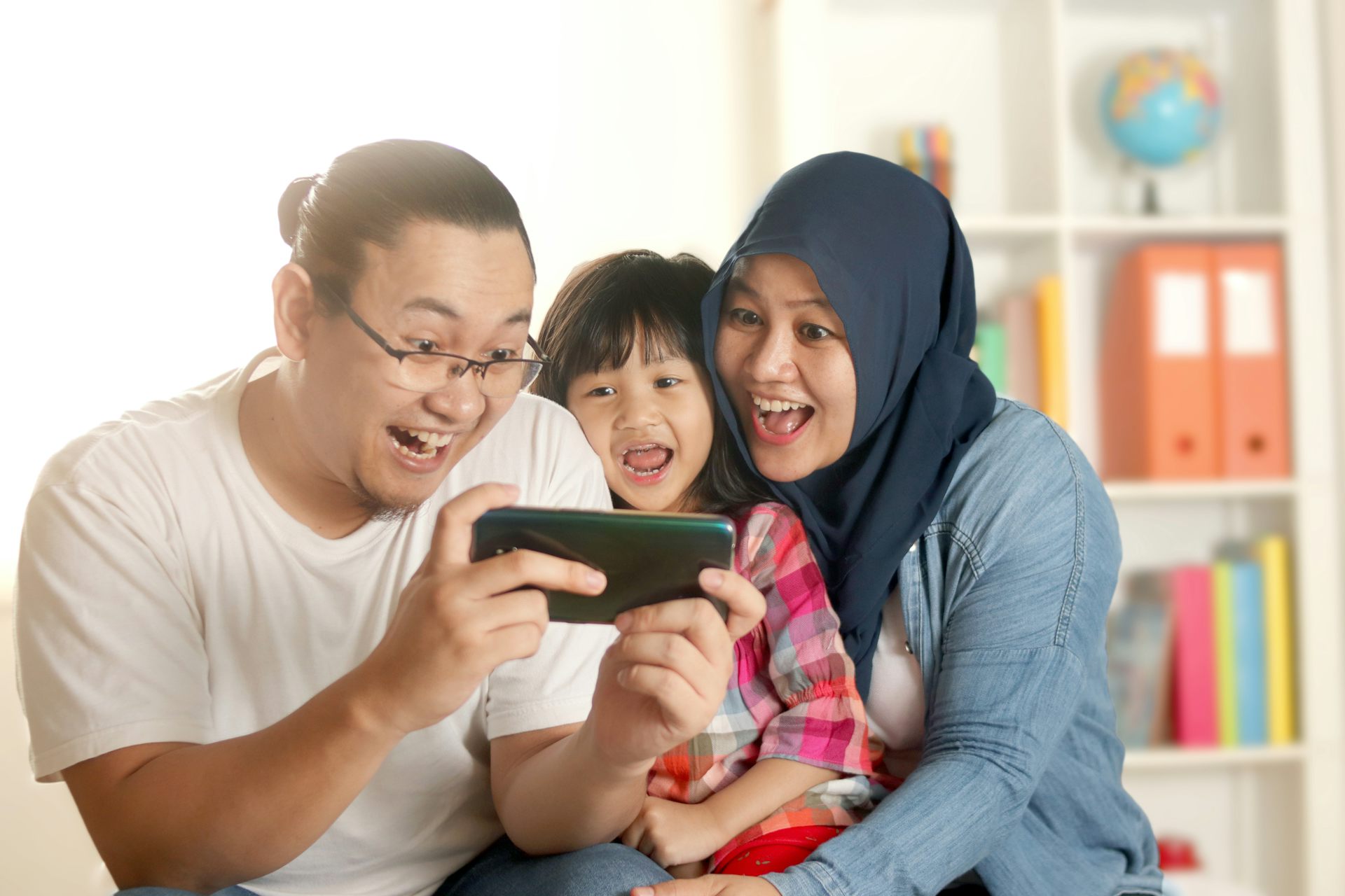Screens are part of modern parenting – five tips for healthy use