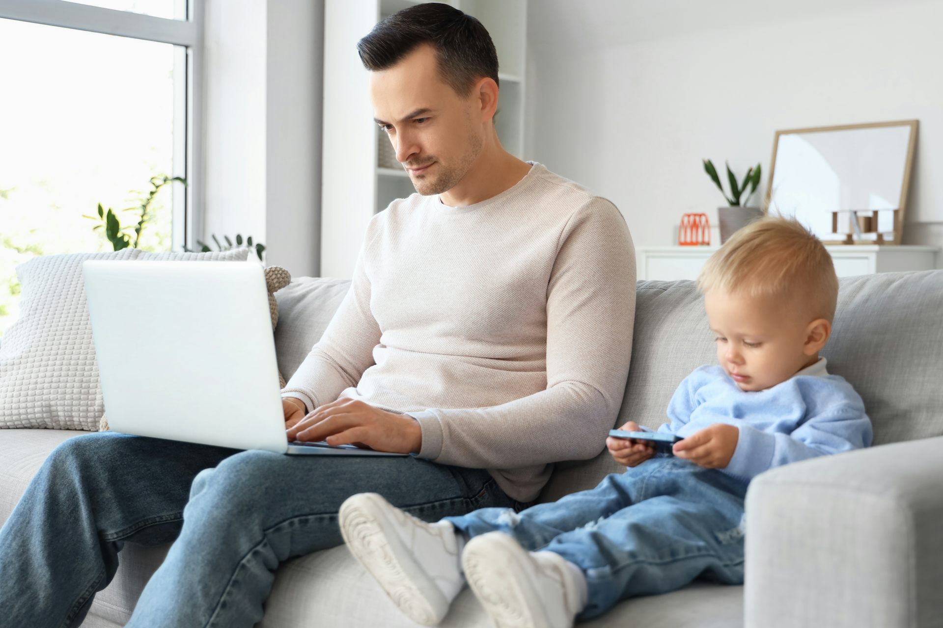 Screens are part of modern parenting – five tips for healthy use