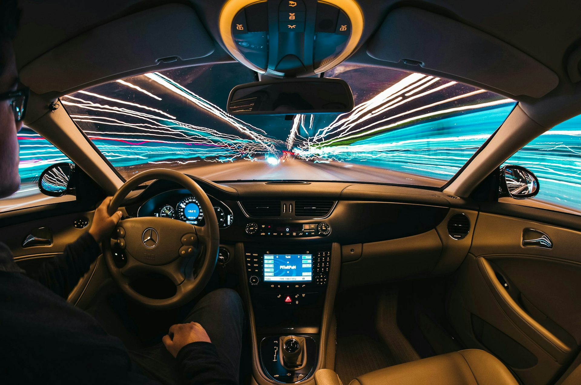 Mejorar los coches autónomos imitando al cerebro humano