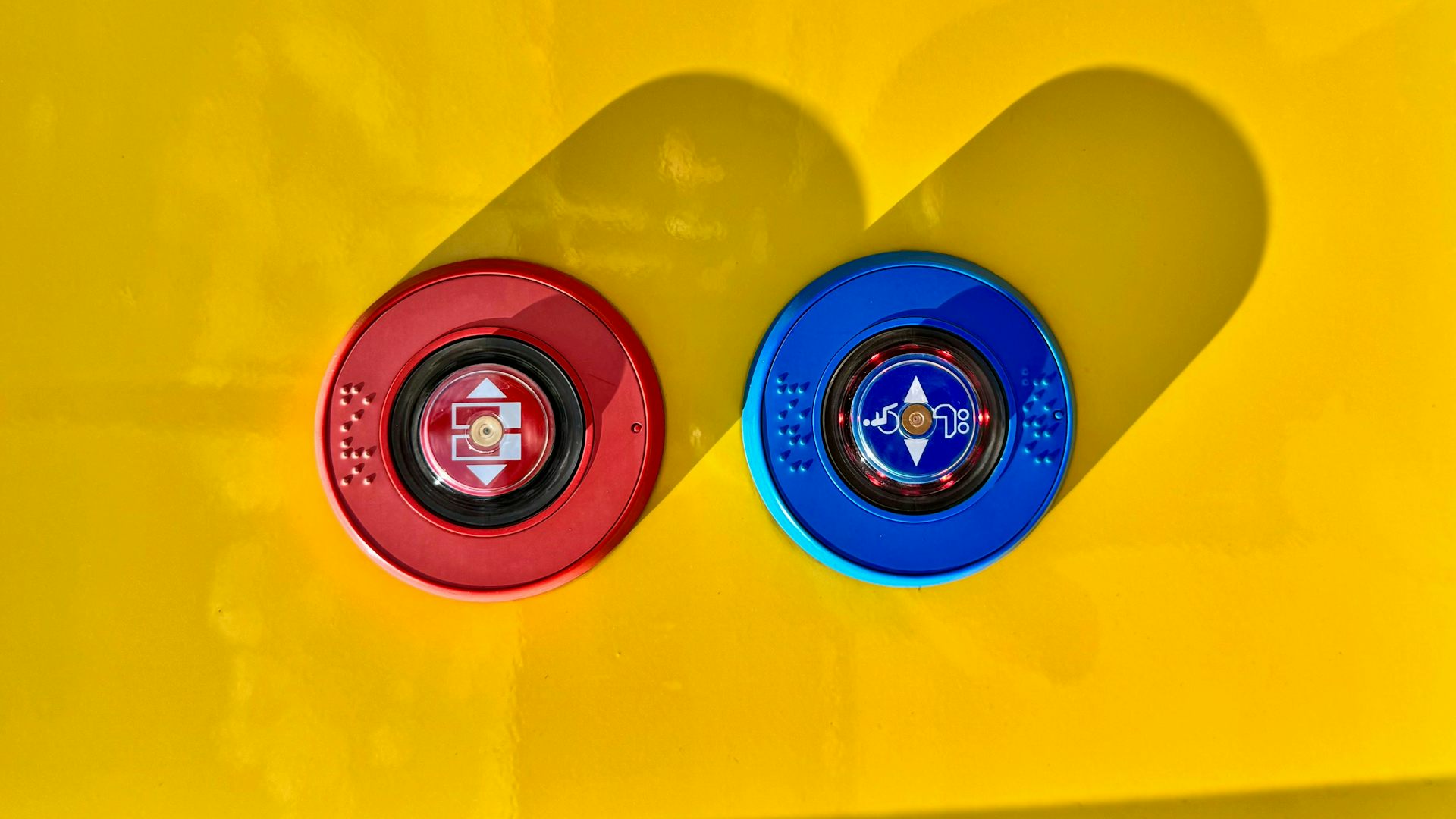Red button or blue button? What a viral question tells us about game ...