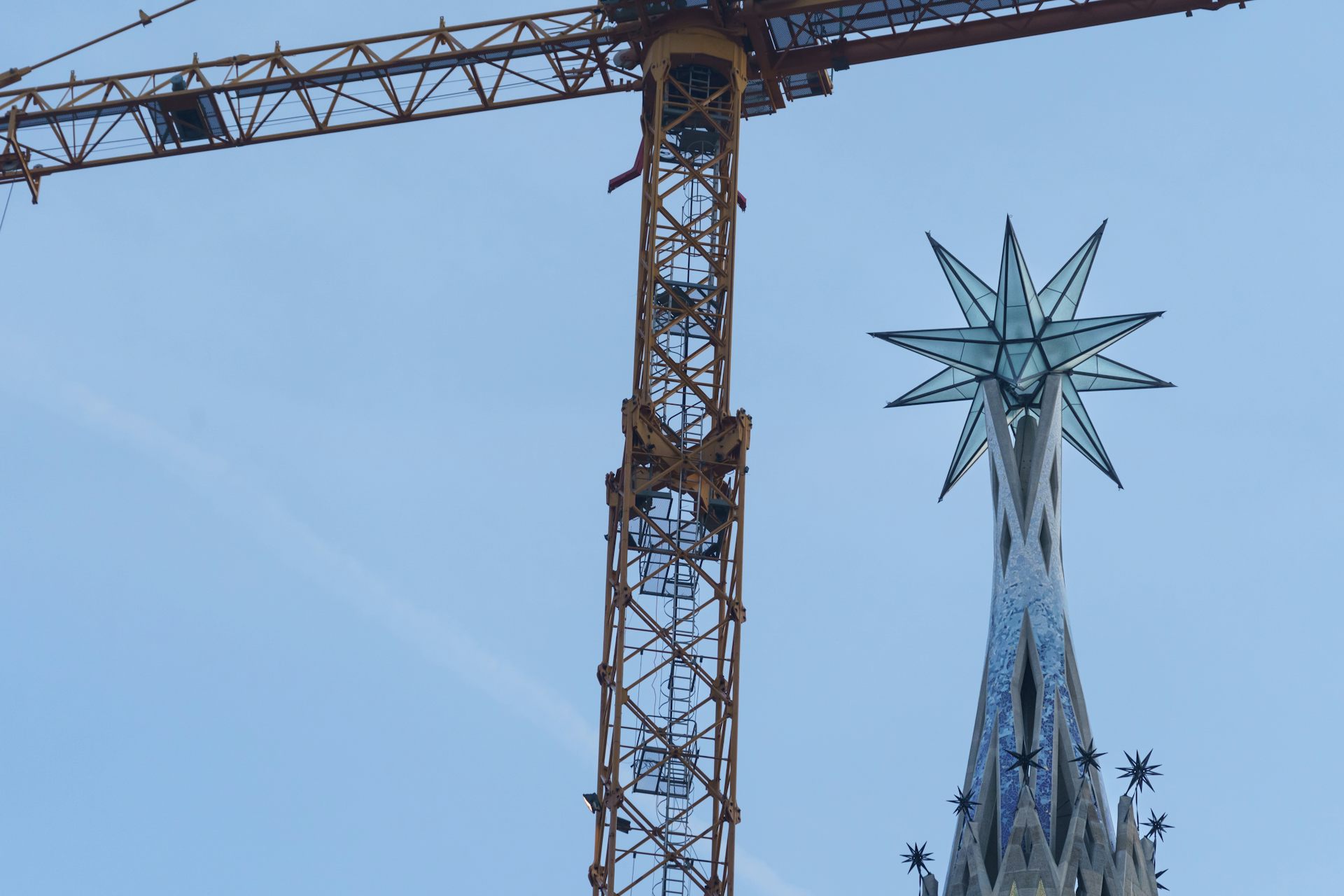 El trencaclosques numèric de la Sagrada Família: 12, 7 i 33