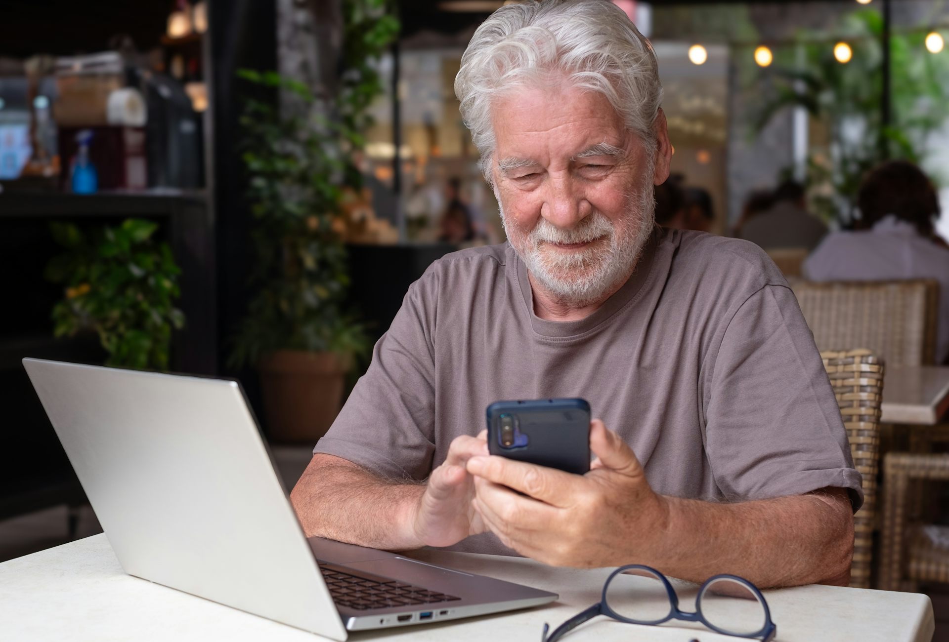 Interagir com tecnologias digitais de forma moderada pode reduzir o ...