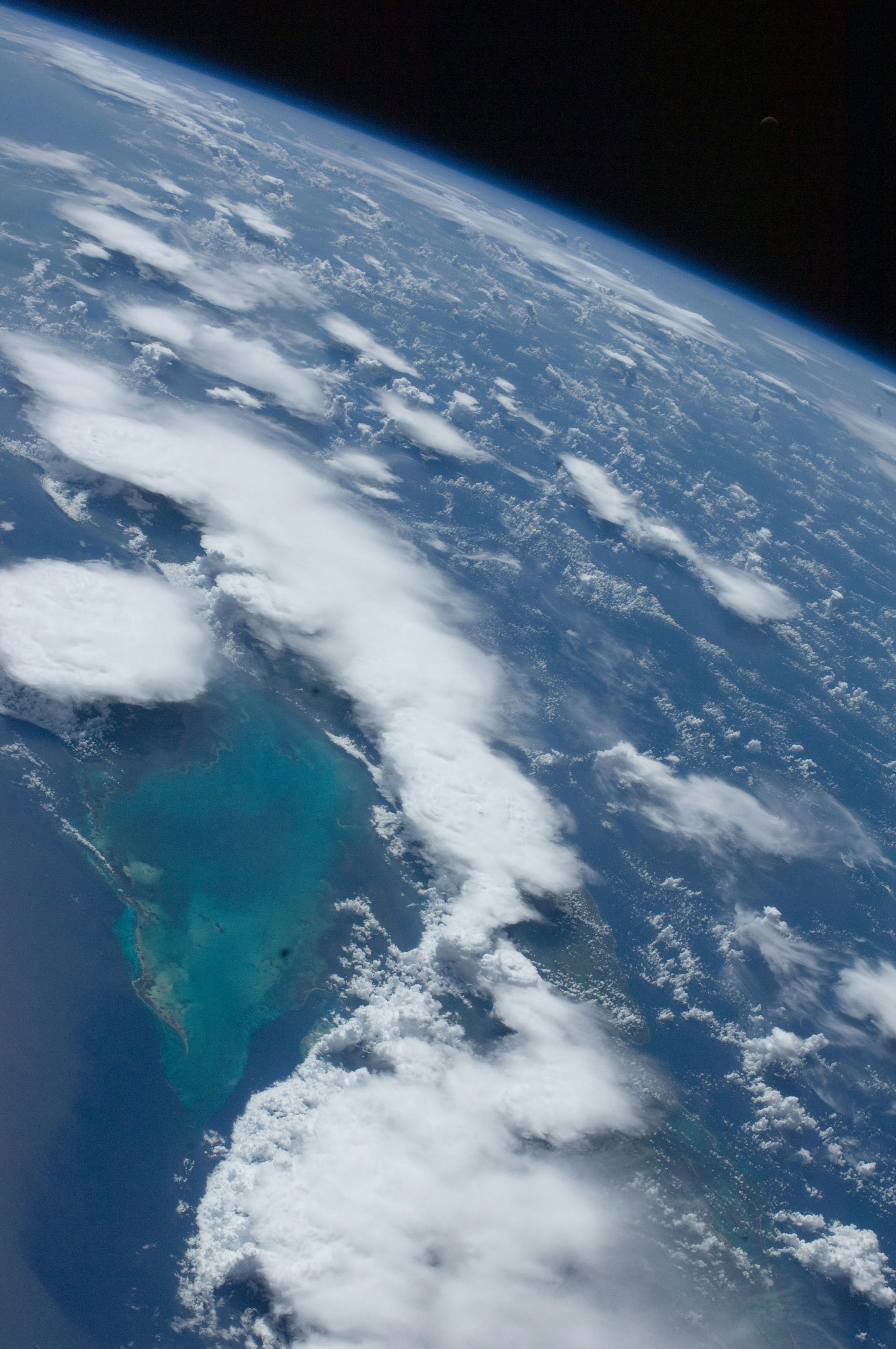 The tropics are getting wetter: the reason could be clumpy storms