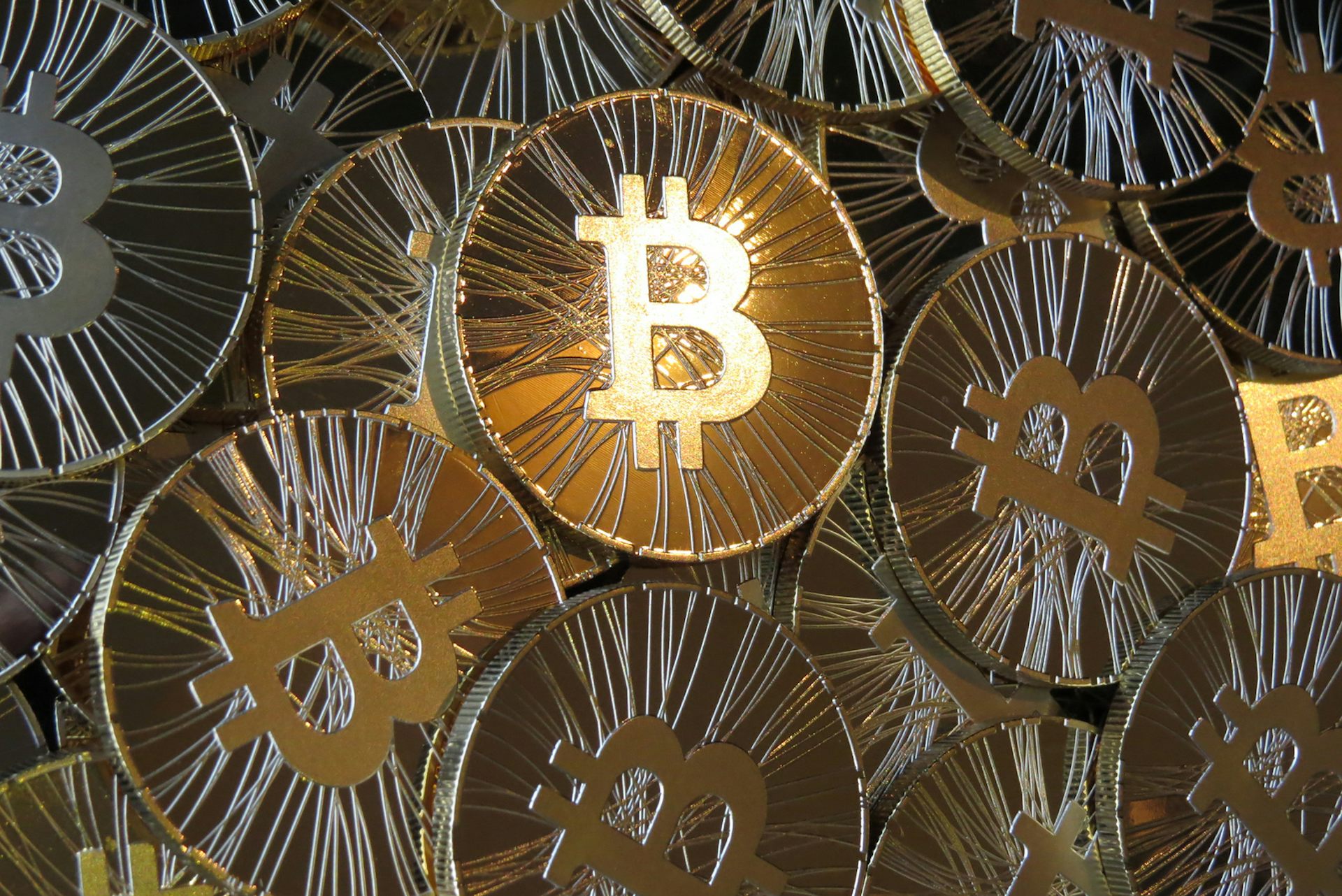Governments want to regulate bitcoin – is that even possible?