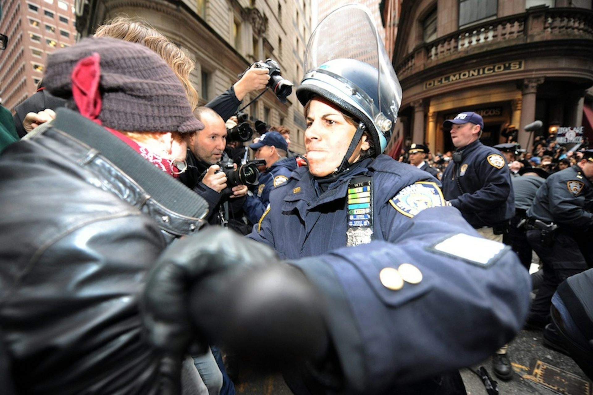 Economics and the brain: how people really make decisions in turbulent ...