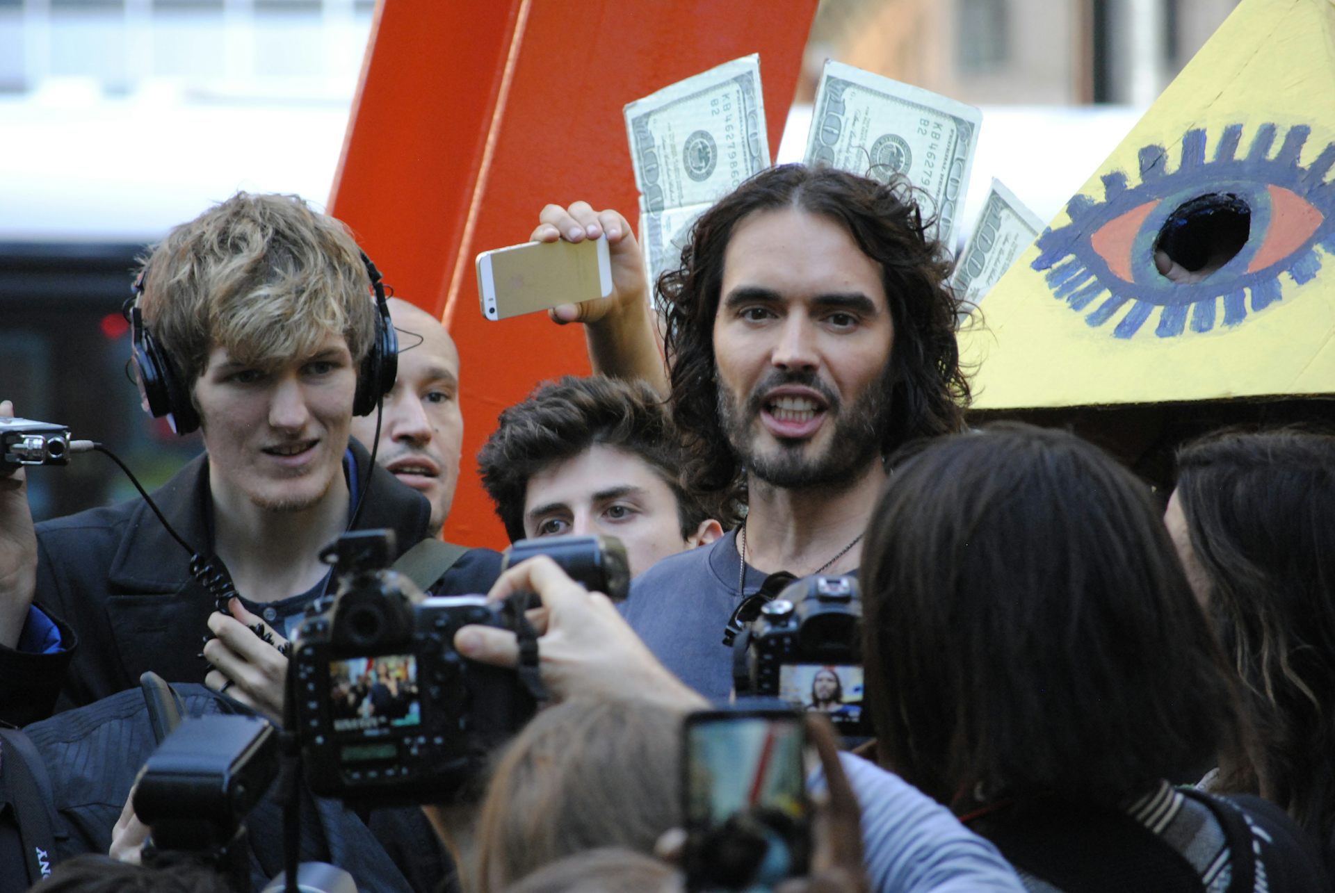 Will Russell Brand endorsement deliver Britain’s alienated youth for ...