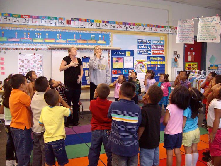 Teaching Artists Creative Ways To Teach English To Immigrant Kids Teaching Artists Creative Ways To Teach English To Immigrant Kids