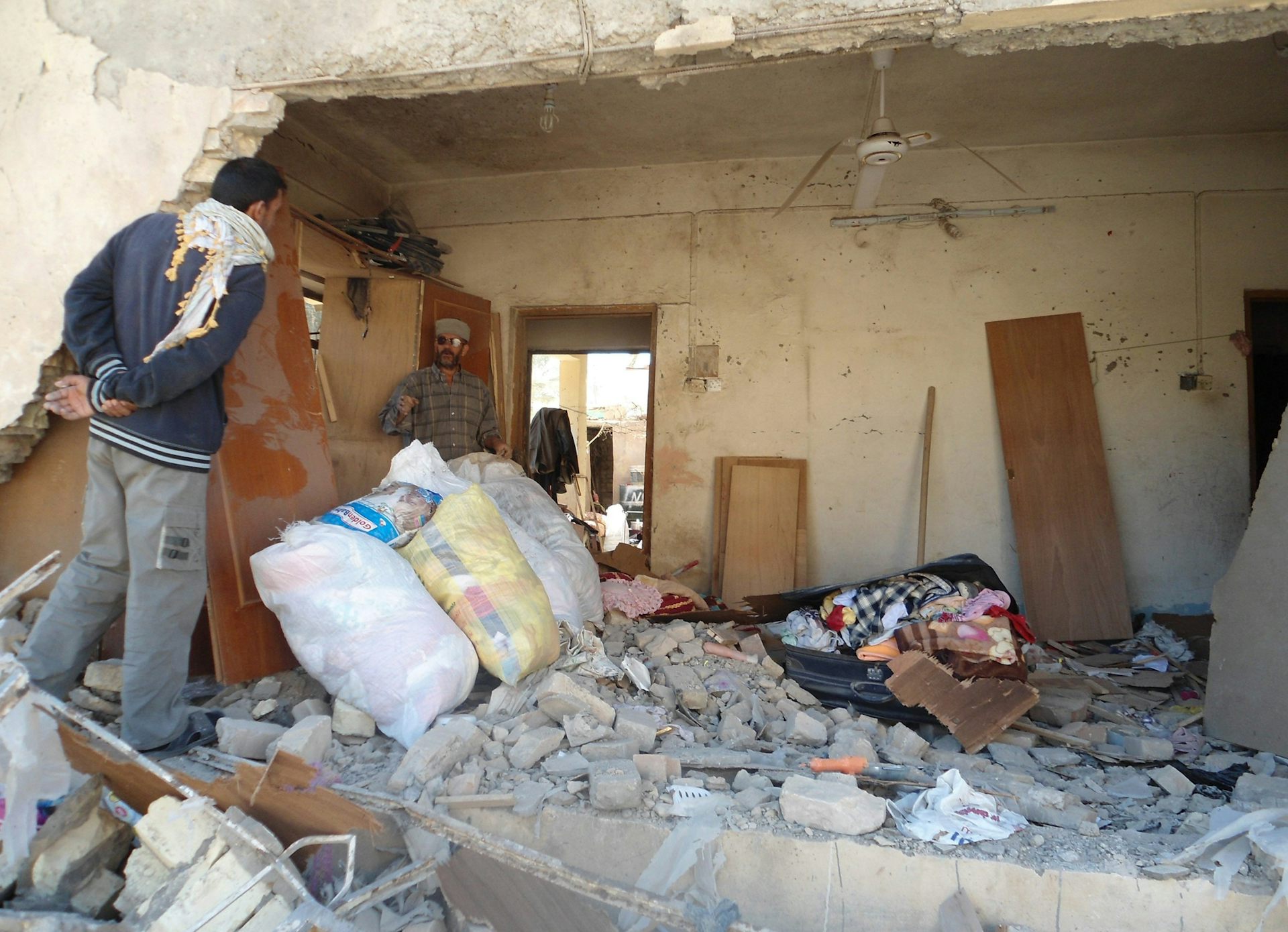 Bombings in Iraq a sign of deep domestic problems