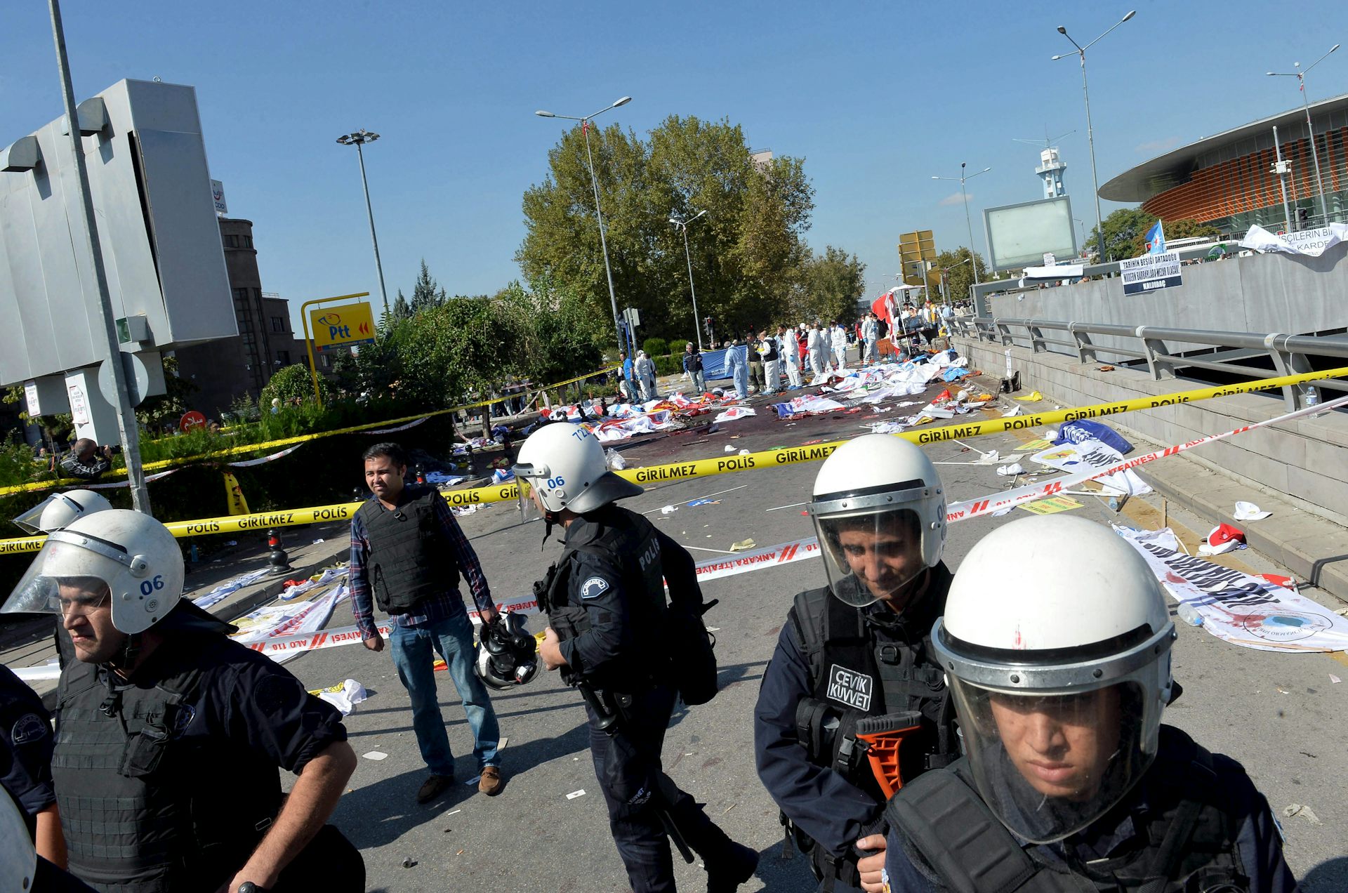 Ankara bombing kills dozens calling for peace in Turkey